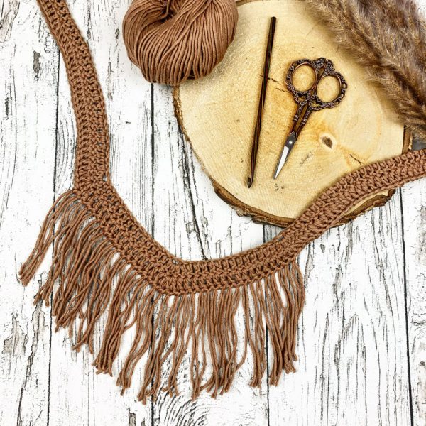 Free crochet pattern: DIY boho necklace - TheKnitStitch